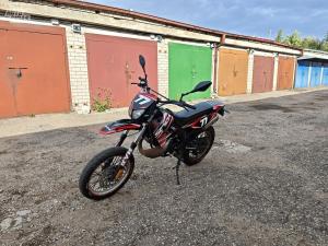Sarkans Derbi Senda 2007 Kauņa, ar dzinēja tilpumu 0.05 L un nobraukumu 18 tūkst. km par 1200 €, foto  vietnē AUTOMOTO.COM.LV