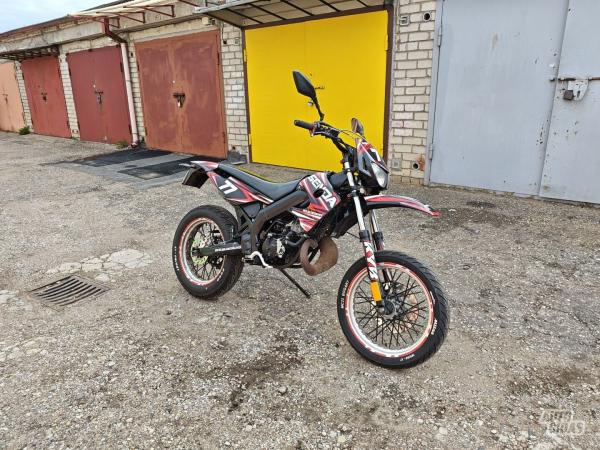 Sarkans Derbi Senda 2007 Kauņa, ar dzinēja tilpumu 0.05 L un nobraukumu 18 tūkst. km par 1200 €, foto 4 vietnē AUTOMOTO.COM.LV
