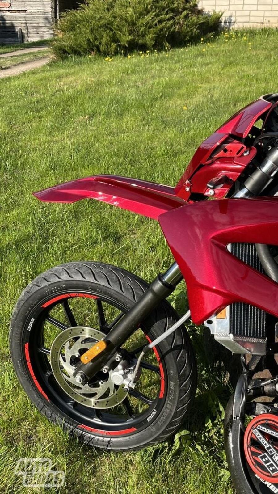 Red Derbi Senda 2016 in Radviliskis, with an engine capacity of 0.05 L and mileage of 11 thousand km for 2600 €, photo 7 on AUTOMOTO.COM.LV