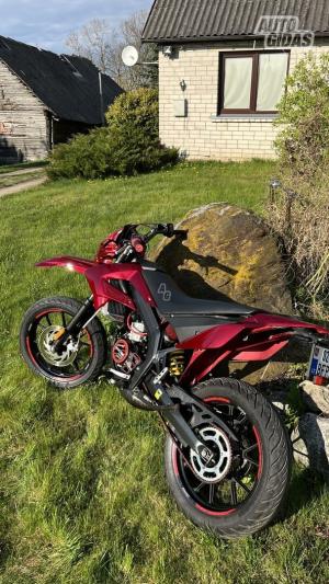 Red Derbi Senda 2016 in Radviliskis, with an engine capacity of 0.05 L and mileage of 11 thousand km for 2600 €, photo 10 on AUTOMOTO.COM.LV