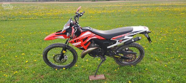 Red Derbi Senda 2019 in Mazeikiai, with an engine capacity of 0.05 L and mileage of 0 thousand km for 1950 €, photo 1 on AUTOMOTO.COM.LV