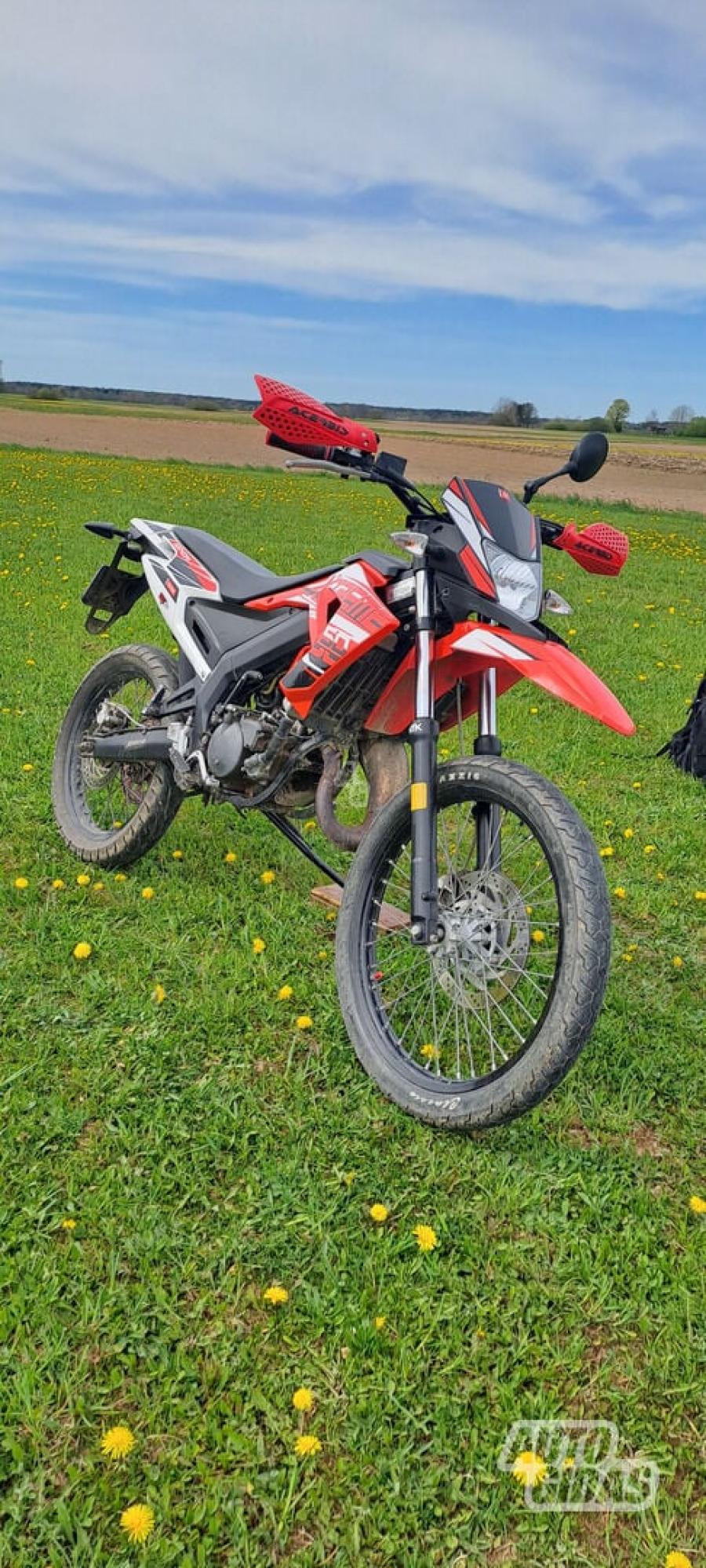 Красный Derbi Senda 2019 в Мажейкяй, объемом двигателя 0.05 л и пробегом 0 тыс. км за 1950 €, фото 13 на AUTOMOTO.COM.LV