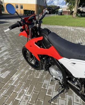 Red Derbi Senda 2023 in Taurage, with an engine capacity of 49.00 L and mileage of 20 thousand km for 1670 €, photo 4 on AUTOMOTO.COM.LV
