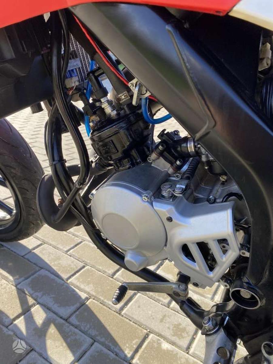 Red Derbi Senda 2023 in Taurage, with an engine capacity of 49.00 L and mileage of 20 thousand km for 1670 €, photo 5 on AUTOMOTO.COM.LV