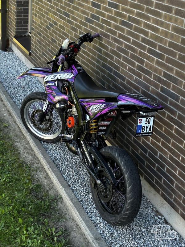 Violets Derbi Senda 2007 Akmenė, ar dzinēja tilpumu 0.05 L un nobraukumu 21 tūkst. km par 2500 €, foto 8 vietnē AUTOMOTO.COM.LV