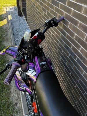 Violet Derbi Senda 2007 in Akmene, with an engine capacity of 0.05 L and mileage of 21 thousand km for 2500 €, photo 9 on AUTOMOTO.COM.LV