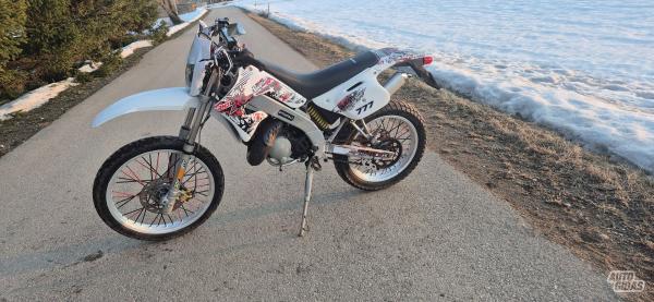 Balts Derbi Senda 2005 Raseiniai, ar dzinēja tilpumu 0.05 L un nobraukumu 15 tūkst. km par 1800 €, foto 5 vietnē AUTOMOTO.COM.LV
