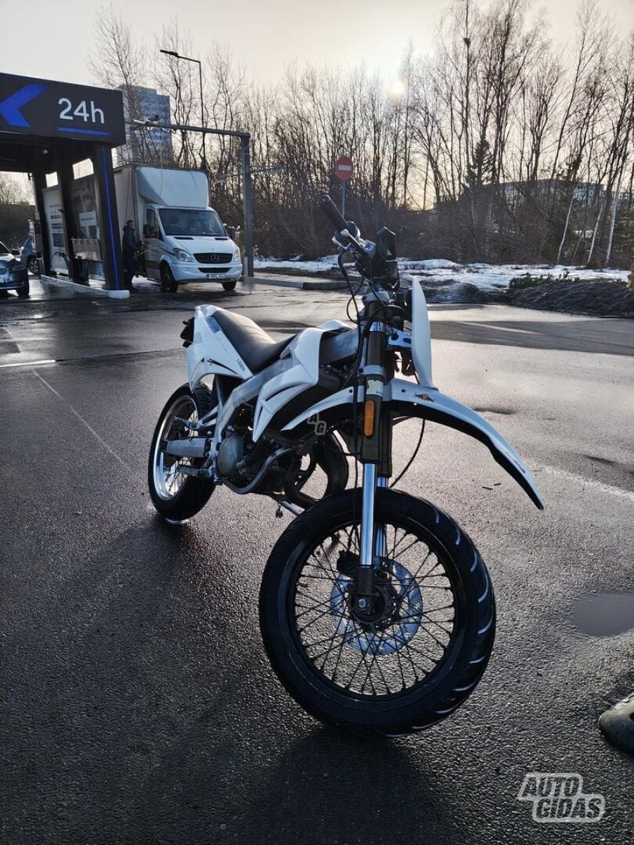 Balts Derbi Senda 2006 Viļņa, ar dzinēja tilpumu 0.05 L un nobraukumu 21 tūkst. km par 1700 €, foto 4 vietnē AUTOMOTO.COM.LV