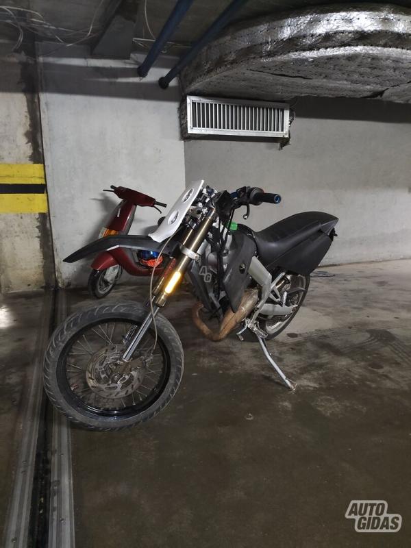 Balts Derbi Senda 2006 Viļņa, ar dzinēja tilpumu 0.05 L un nobraukumu 21 tūkst. km par 1100 €, foto 3 vietnē AUTOMOTO.COM.LV