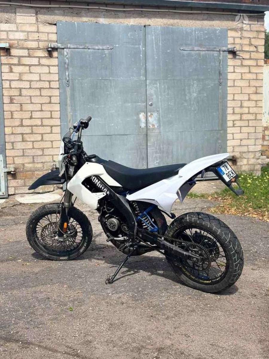 Balts Derbi Senda 2007 Tauragė, ar dzinēja tilpumu 49.00 L un nobraukumu 0 tūkst. km par 1500 €, foto 7 vietnē AUTOMOTO.COM.LV