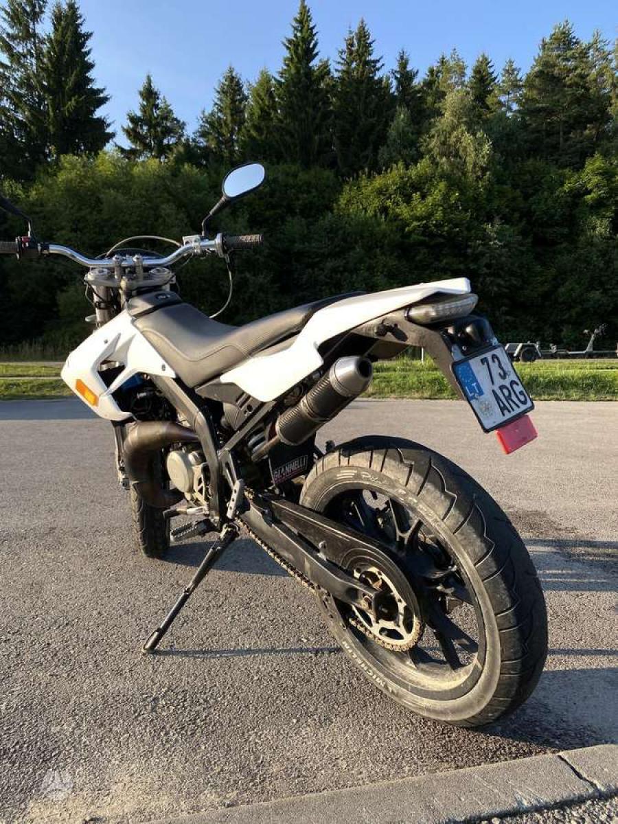 Balts Derbi Senda 2010 Plungė, ar dzinēja tilpumu 49.00 L un nobraukumu 14 tūkst. km par 1200 €, foto 5 vietnē AUTOMOTO.COM.LV