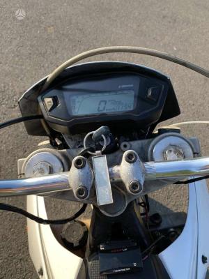 Balts Derbi Senda 2010 Plungė, ar dzinēja tilpumu 49.00 L un nobraukumu 14 tūkst. km par 1200 €, foto 9 vietnē AUTOMOTO.COM.LV
