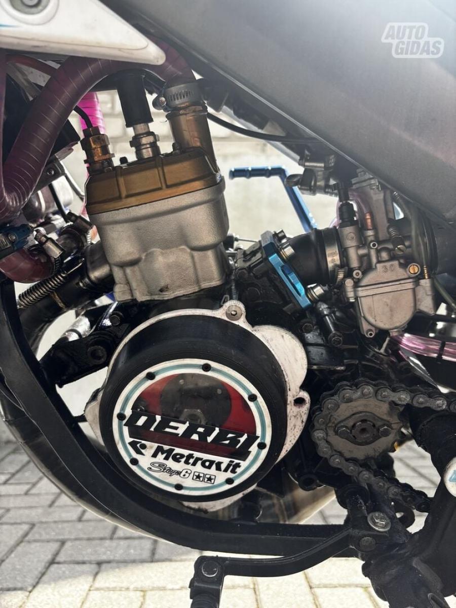 White Derbi Senda 2014 in Raseiniai, with an engine capacity of 0.05 L and mileage of 3 thousand km for 2700 €, photo 7 on AUTOMOTO.COM.LV