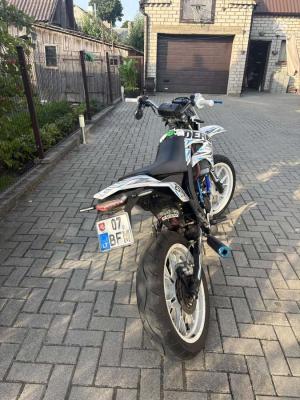 White Derbi Senda 2014 in Raseiniai, with an engine capacity of 50.00 L and mileage of 0 thousand km for 2250 €, photo 3 on AUTOMOTO.COM.LV