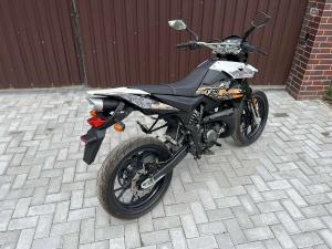 White Derbi Senda 2015 in Kaunas, with an engine capacity of 49.00 L and mileage of 2 thousand km for 1750 €, photo 6 on AUTOMOTO.COM.LV
