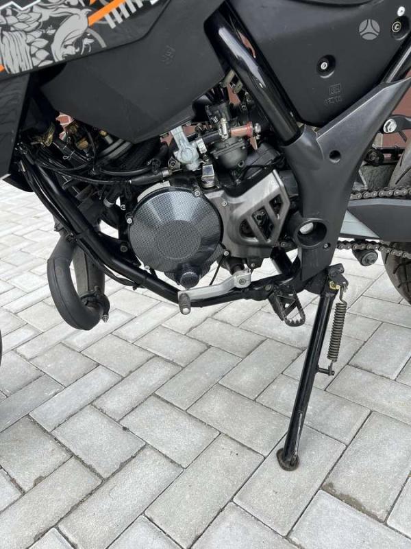 White Derbi Senda 2015 in Kaunas, with an engine capacity of 49.00 L and mileage of 2 thousand km for 1750 €, photo 10 on AUTOMOTO.COM.LV