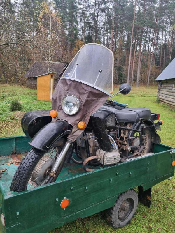 Melns Dnepr MT 11 1987 Zarasai, ar dzinēja tilpumu 0.00 L un nobraukumu 8 tūkst. km par 900 €, foto 1 vietnē AUTOMOTO.COM.LV