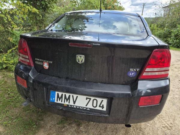 Melns Dodge Avenger 2008 Kauņa, ar dzinēja tilpumu 1.97 L un nobraukumu 200 tūkst. km par 1600 €, foto 2 vietnē AUTOMOTO.COM.LV