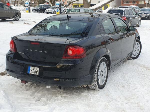 Melns Dodge Avenger 2014 Liepāja, ar dzinēja tilpumu 2.40 L un nobraukumu 136 tūkst. km par 3750 €, foto 3 vietnē AUTOMOTO.COM.LV