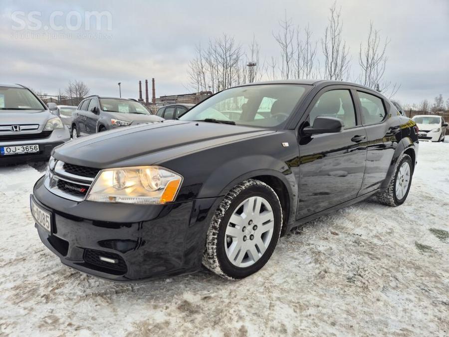 Black Dodge Avenger 2014 in Liepaja, with an engine capacity of 2.40 L and mileage of 136 thousand km for 3950 €, photo 1 on AUTOMOTO.COM.LV