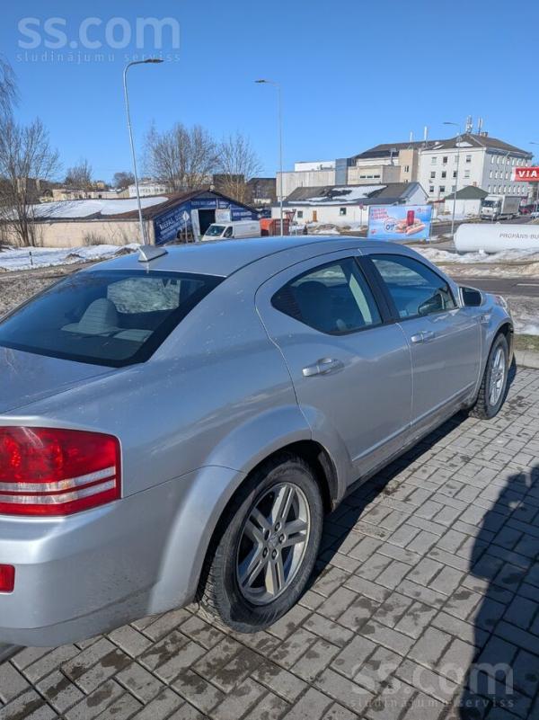 Grey Dodge Avenger 2008 in Rezekne, with an engine capacity of 2.40 L and mileage of 158 thousand km for 2000 €, photo 5 on AUTOMOTO.COM.LV