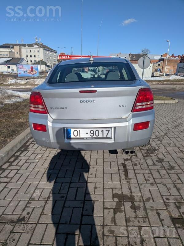 Grey Dodge Avenger 2008 in Rezekne, with an engine capacity of 2.40 L and mileage of 158 thousand km for 2000 €, photo 6 on AUTOMOTO.COM.LV