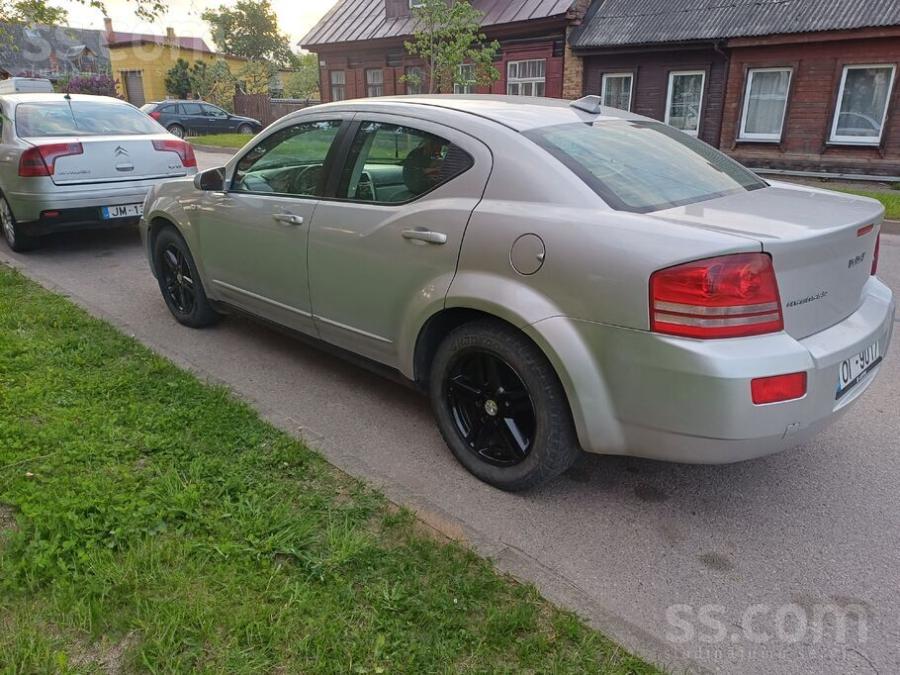 Grey Dodge Avenger 2008 in Daugavpils, with an engine capacity of 2.40 L and mileage of 163 thousand km for 2550 €, photo 4 on AUTOMOTO.COM.LV