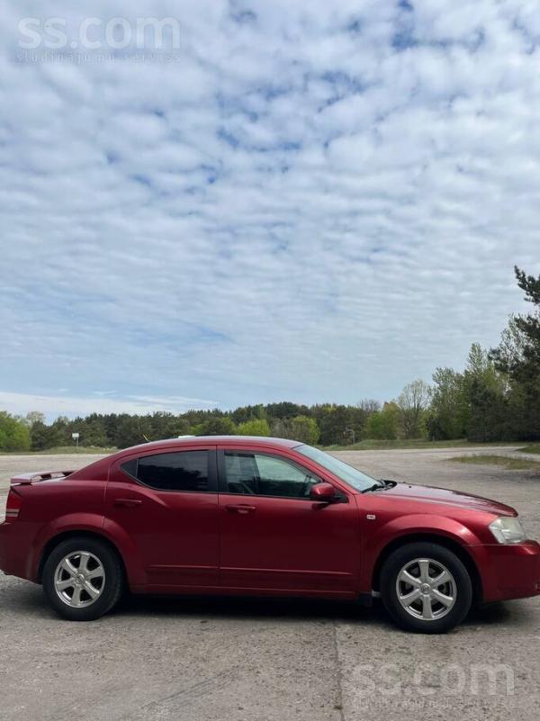 Sarkans Dodge Avenger 2007 Liepāja, ar dzinēja tilpumu 2.40 L un nobraukumu 217 tūkst. km par 2250 €, foto 2 vietnē AUTOMOTO.COM.LV
