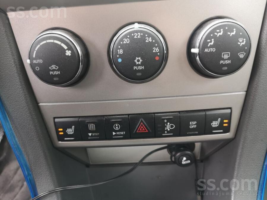 Red Dodge Avenger 2007 in Riga, with an engine capacity of 2.00 L and mileage of 0 thousand km for 2690 €, photo 15 on AUTOMOTO.COM.LV
