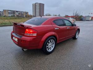 Sarkans Dodge Avenger 2008 Šauļi, ar dzinēja tilpumu 1.97 L un nobraukumu 3 tūkst. km par 2600 €, foto 5 vietnē AUTOMOTO.COM.LV