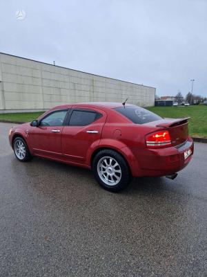 Sarkans Dodge Avenger 2008 Šauļi, ar dzinēja tilpumu 1.97 L un nobraukumu 3 tūkst. km par 2600 €, foto 7 vietnē AUTOMOTO.COM.LV