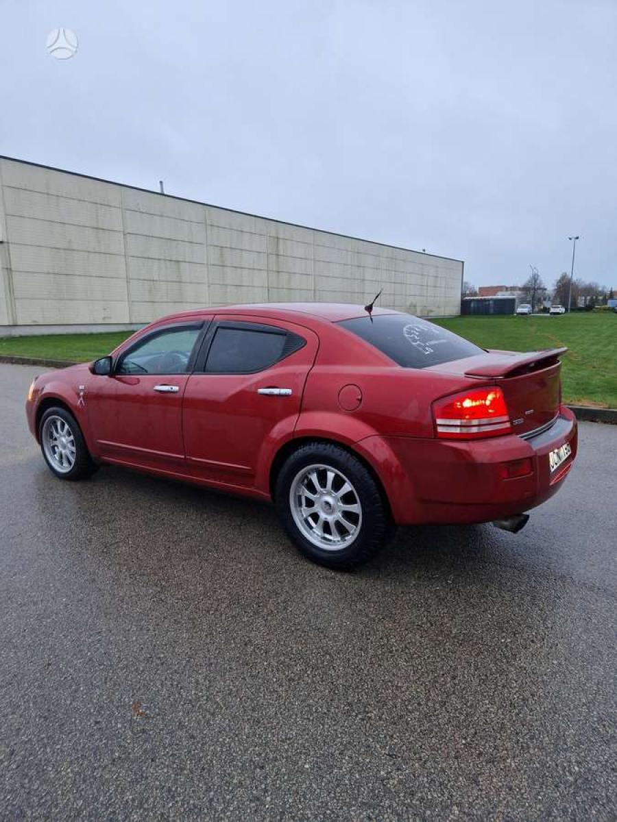 Sarkans Dodge Avenger 2008 Šauļi, ar dzinēja tilpumu 1.97 L un nobraukumu 3 tūkst. km par 2600 €, foto 7 vietnē AUTOMOTO.COM.LV