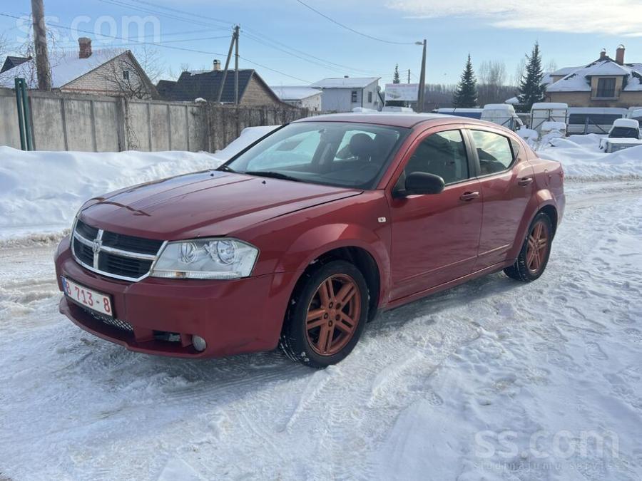 Red Dodge Avenger 2009 in Daugavpils, with an engine capacity of 2.40 L and mileage of 233 thousand km for 1700 €, photo 4 on AUTOMOTO.COM.LV