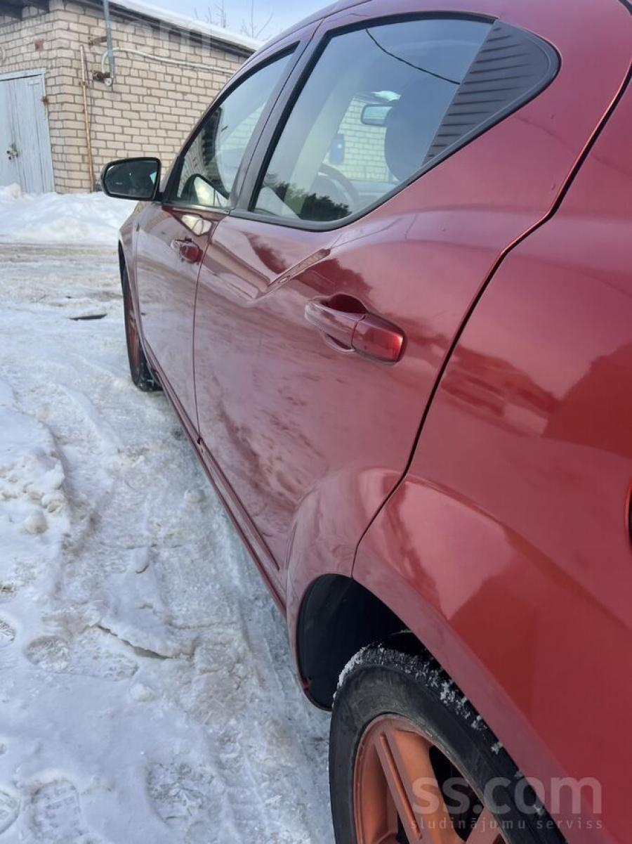 Red Dodge Avenger 2009 in Daugavpils, with an engine capacity of 2.40 L and mileage of 233 thousand km for 1700 €, photo 9 on AUTOMOTO.COM.LV