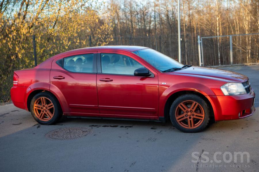 Red Dodge Avenger 2009 in Daugavpils, with an engine capacity of 2.40 L and mileage of 234 thousand km for 2900 €, photo 8 on AUTOMOTO.COM.LV