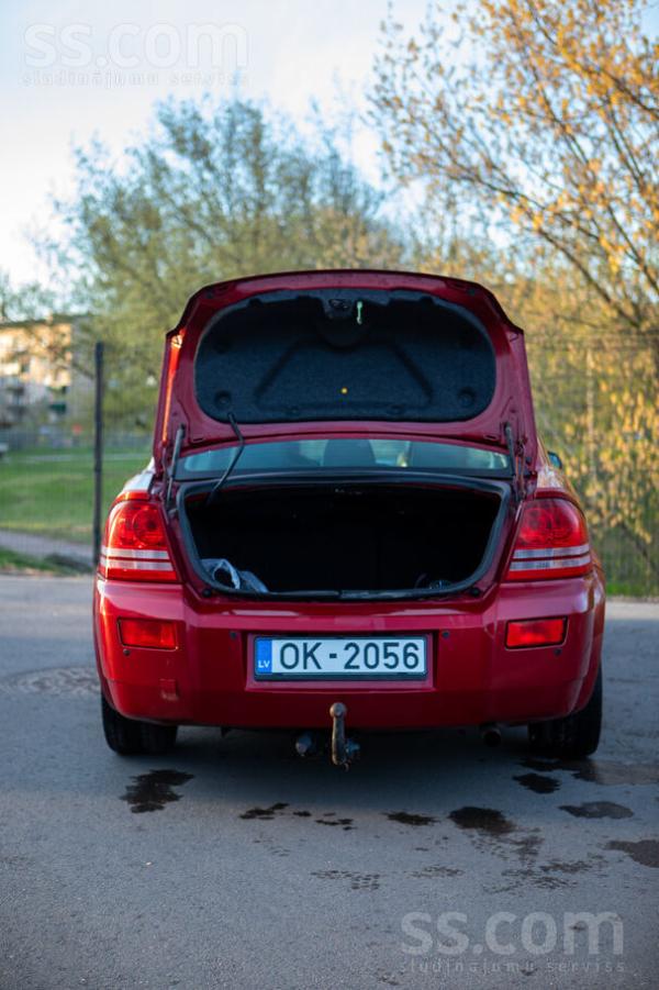Sarkans Dodge Avenger 2009 Daugavpils, ar dzinēja tilpumu 2.40 L un nobraukumu 234 tūkst. km par 2900 €, foto 9 vietnē AUTOMOTO.COM.LV