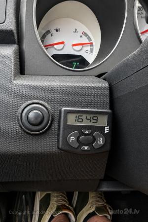 Sarkans Dodge Avenger 2009 Mardu, ar dzinēja tilpumu 2.00 L un nobraukumu 193 tūkst. km par 2999 €, foto 12 vietnē AUTOMOTO.COM.LV