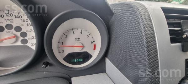Black Dodge Caliber 2008 in Riga, with an engine capacity of 1.80 L and mileage of 176 thousand km for 2300 €, photo 7 on AUTOMOTO.COM.LV