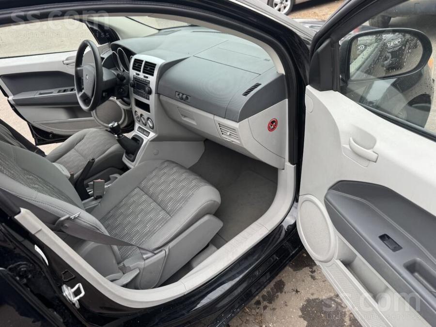 Black Dodge Caliber 2006 in Riga, with an engine capacity of 2.00 L and mileage of 200 thousand km for 2250 €, photo 16 on AUTOMOTO.COM.LV