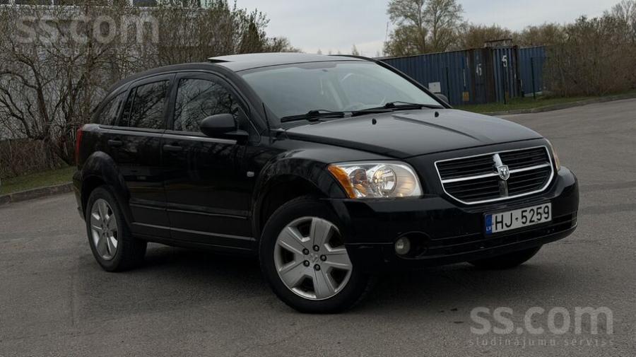 Black Dodge Caliber 2006 in Riga, with an engine capacity of 2.00 L and mileage of 127 thousand km for 2590 €, photo 1 on AUTOMOTO.COM.LV