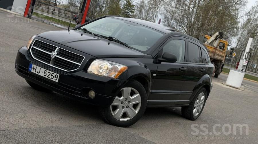 Black Dodge Caliber 2006 in Riga, with an engine capacity of 2.00 L and mileage of 127 thousand km for 2590 €, photo 4 on AUTOMOTO.COM.LV