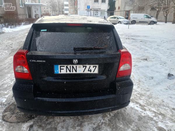 Melns Dodge Caliber 2007 Kauņa, ar dzinēja tilpumu 2.00 L un nobraukumu 317 tūkst. km par 1899 €, foto 4 vietnē AUTOMOTO.COM.LV