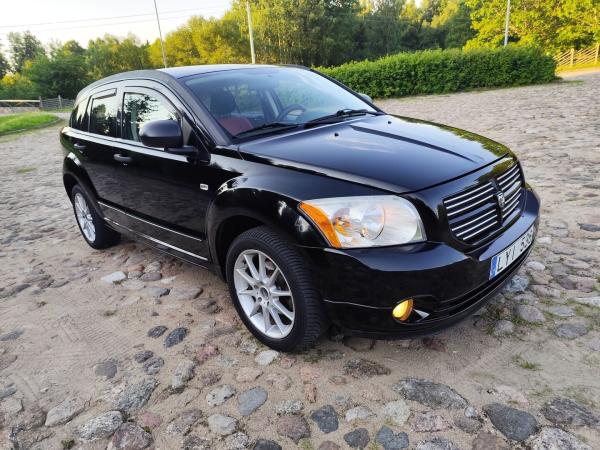 Black Dodge Caliber 2007 in Telschi, with an engine capacity of 2.00 L and mileage of 260 thousand km for 1999 €, photo 3 on AUTOMOTO.COM.LV