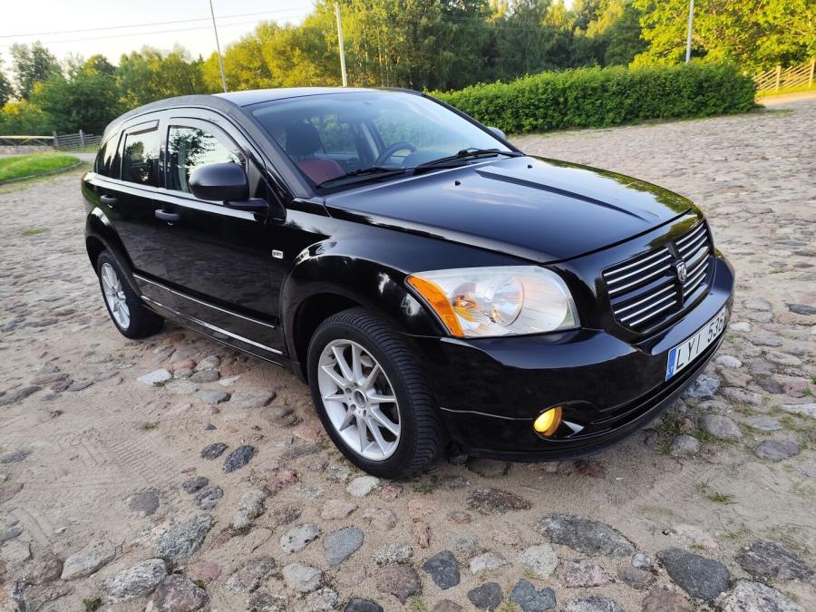 Black Dodge Caliber 2007 in Telschi, with an engine capacity of 2.00 L and mileage of 260 thousand km for 1999 €, photo 4 on AUTOMOTO.COM.LV