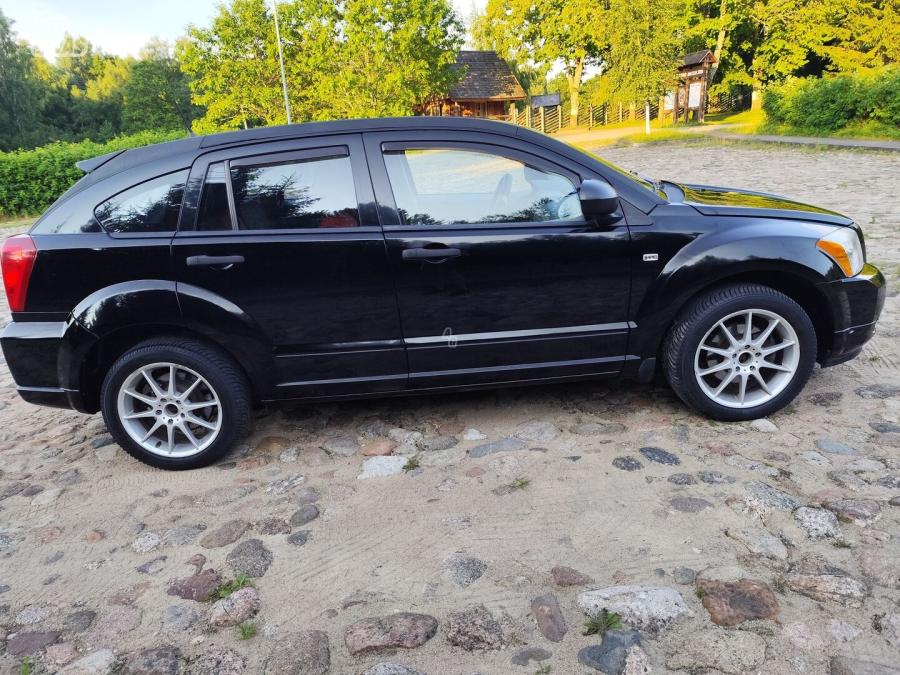 Black Dodge Caliber 2007 in Telschi, with an engine capacity of 2.00 L and mileage of 260 thousand km for 1999 €, photo 5 on AUTOMOTO.COM.LV