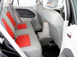 Melns Dodge Caliber 2007 Tallina, ar dzinēja tilpumu 2.00 L un nobraukumu 177 tūkst. km par 1999 €, foto 15 vietnē AUTOMOTO.COM.LV