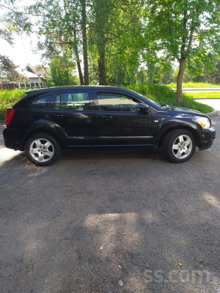 Melns Dodge Caliber 2008 Daugavpils, ar dzinēja tilpumu 2.00 L un nobraukumu 265 tūkst. km par 2100 €, foto 4 vietnē AUTOMOTO.COM.LV