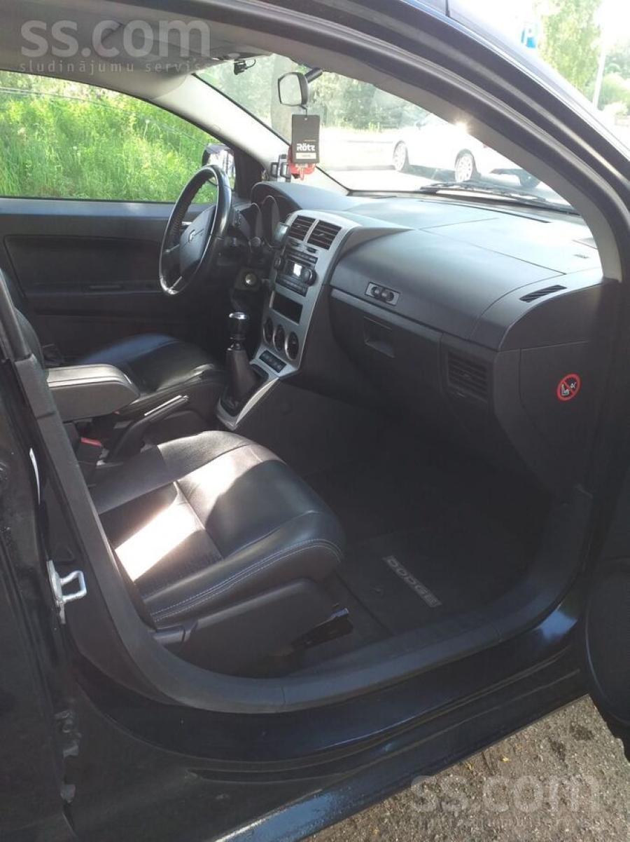 Melns Dodge Caliber 2008 Daugavpils, ar dzinēja tilpumu 2.00 L un nobraukumu 265 tūkst. km par 2100 €, foto 7 vietnē AUTOMOTO.COM.LV