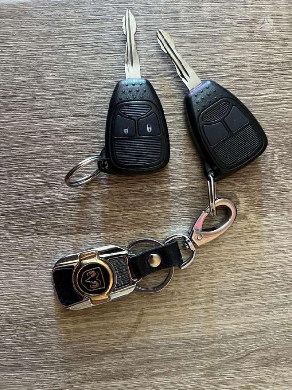 Melns Dodge Caliber 2009 Kalvarija, ar dzinēja tilpumu 2.36 L un nobraukumu 125 tūkst. km par 3000 €, foto 9 vietnē AUTOMOTO.COM.LV