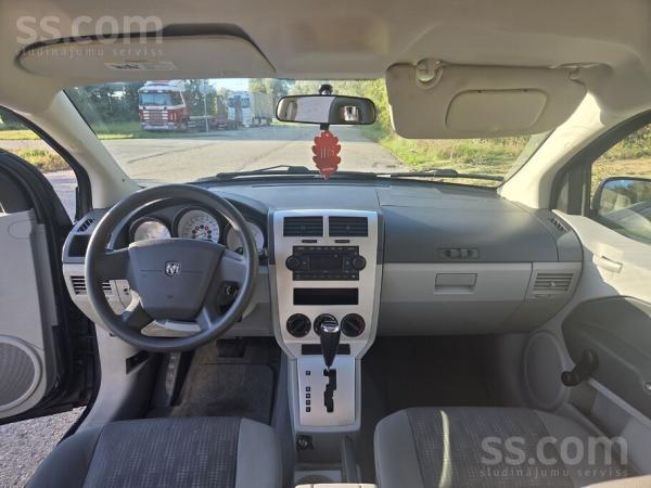 Black Dodge Caliber 2009 in Riga, with an engine capacity of 2.00 L and mileage of 126 thousand km for 1650 €, photo 4 on AUTOMOTO.COM.LV